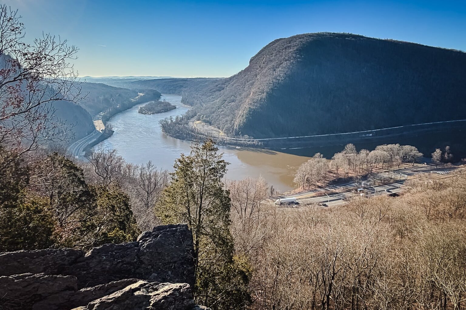 Mount Tammany Trail via Red Dot and Blue Dot Loop | Mountain-Hiking.com